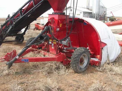 2009 Mainero Grain Bagger with Televeyor - Agricultural Equipment ...